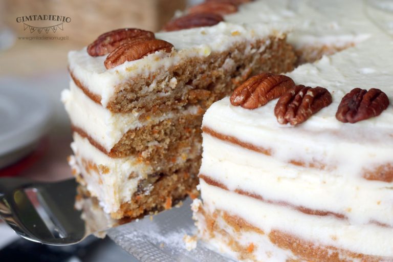 Ypatingai skanus morkų tortas su pekano riešutais - Gimtadienio mugė